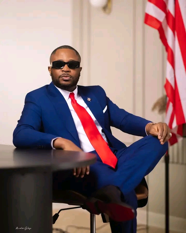 Tunde Ednut Bags U.S. Citizenship, Honoured with Presidential Lifetime ...